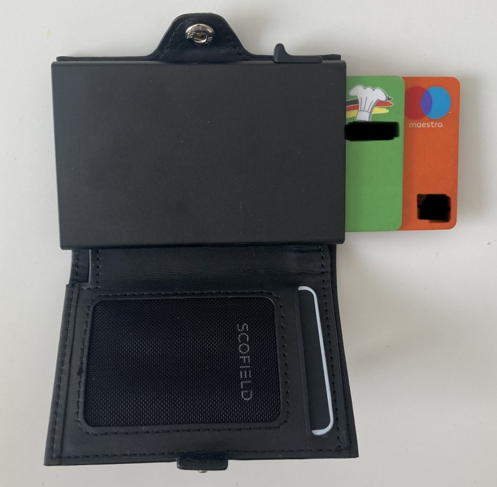 Scofield Duality wallet in the test 2024 - Prüfengel